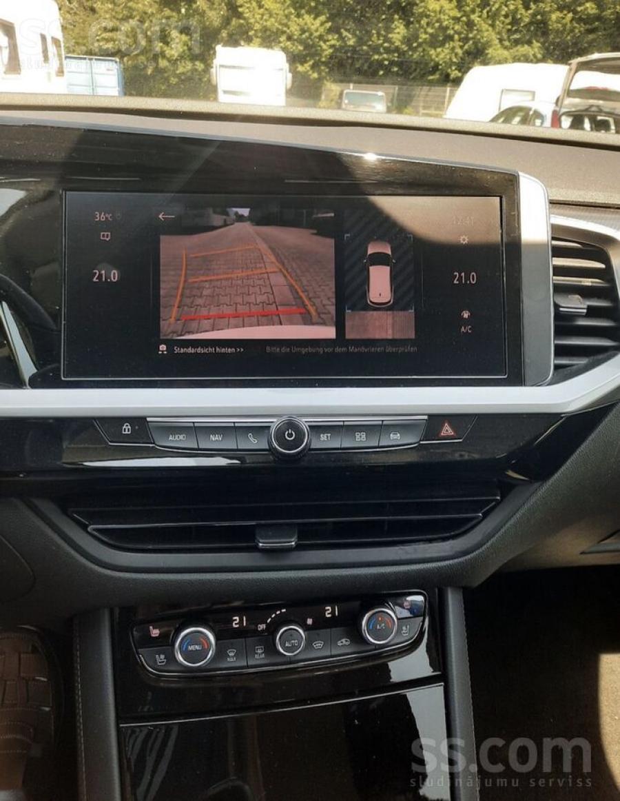 White Opel Grandland X 2022 in Riga, with an engine capacity of 1.20 L and mileage of 165 thousand km for 14200 €, photo 7 on AUTOMOTO.COM.LV