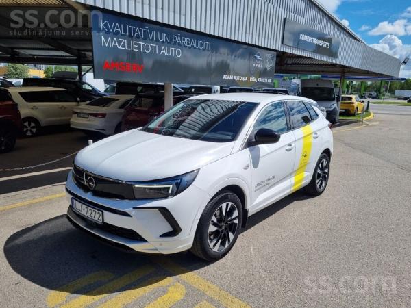 Balts Opel Grandland X 2023 Rīga, ar dzinēja tilpumu 1.20 L un nobraukumu 35 tūkst. km par 23500 €, foto  vietnē AUTOMOTO.COM.LV