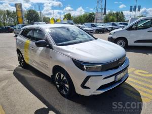 Белый Опель Grandland X 2023 в Рига, объемом двигателя 1.20 л и пробегом 35 тыс. км за 23500 €, фото 4 на AUTOMOTO.COM.LV