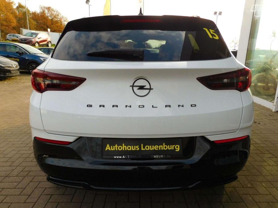 White Opel Grandland X 2024 in Kaunas, with an engine capacity of 1.20 L and mileage of 32 thousand km for 26757 €, photo 7 on AUTOMOTO.COM.LV