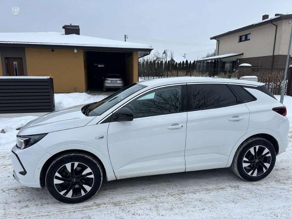 Balts Opel Grandland X 2024 Kauņa, ar dzinēja tilpumu 1.20 L un nobraukumu 29 tūkst. km par 15900 €, foto 3 vietnē AUTOMOTO.COM.LV