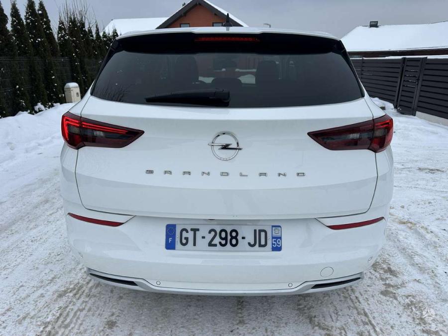 White Opel Grandland X 2024 in Kaunas, with an engine capacity of 1.20 L and mileage of 29 thousand km for 15900 €, photo 15 on AUTOMOTO.COM.LV
