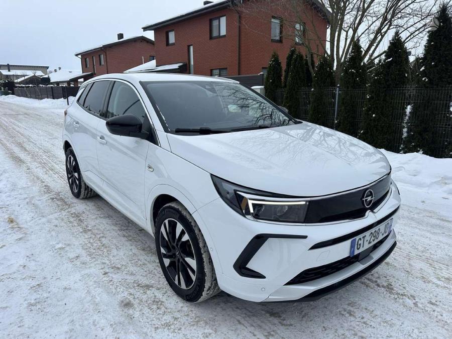 White Opel Grandland X 2024 in Kaunas, with an engine capacity of 1.20 L and mileage of 29 thousand km for 15900 €, photo 21 on AUTOMOTO.COM.LV