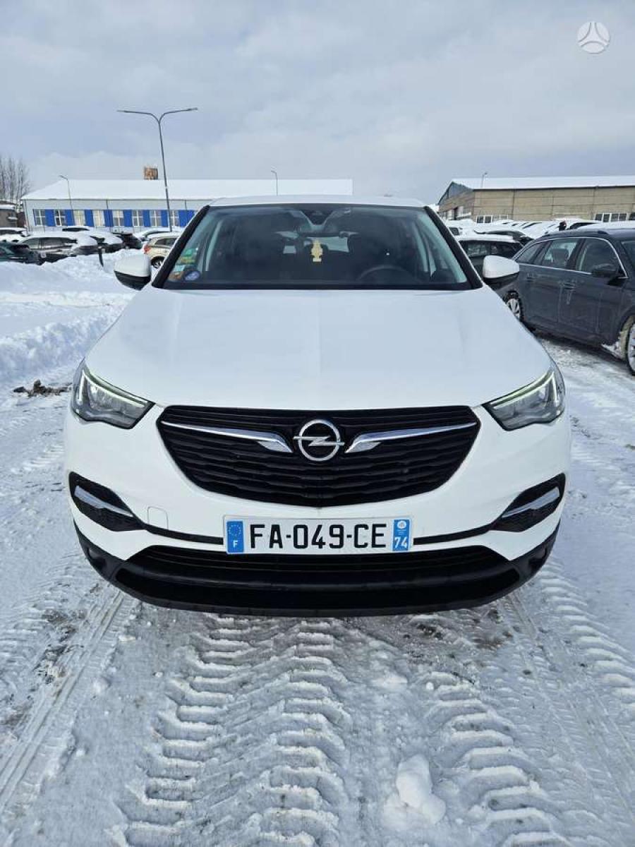 Balts Opel Grandland X 2018 Tauragė, ar dzinēja tilpumu 1.20 L un nobraukumu 104 tūkst. km par 7800 €, foto 2 vietnē AUTOMOTO.COM.LV
