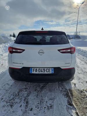 Balts Opel Grandland X 2018 Tauragė, ar dzinēja tilpumu 1.20 L un nobraukumu 104 tūkst. km par 7800 €, foto 5 vietnē AUTOMOTO.COM.LV