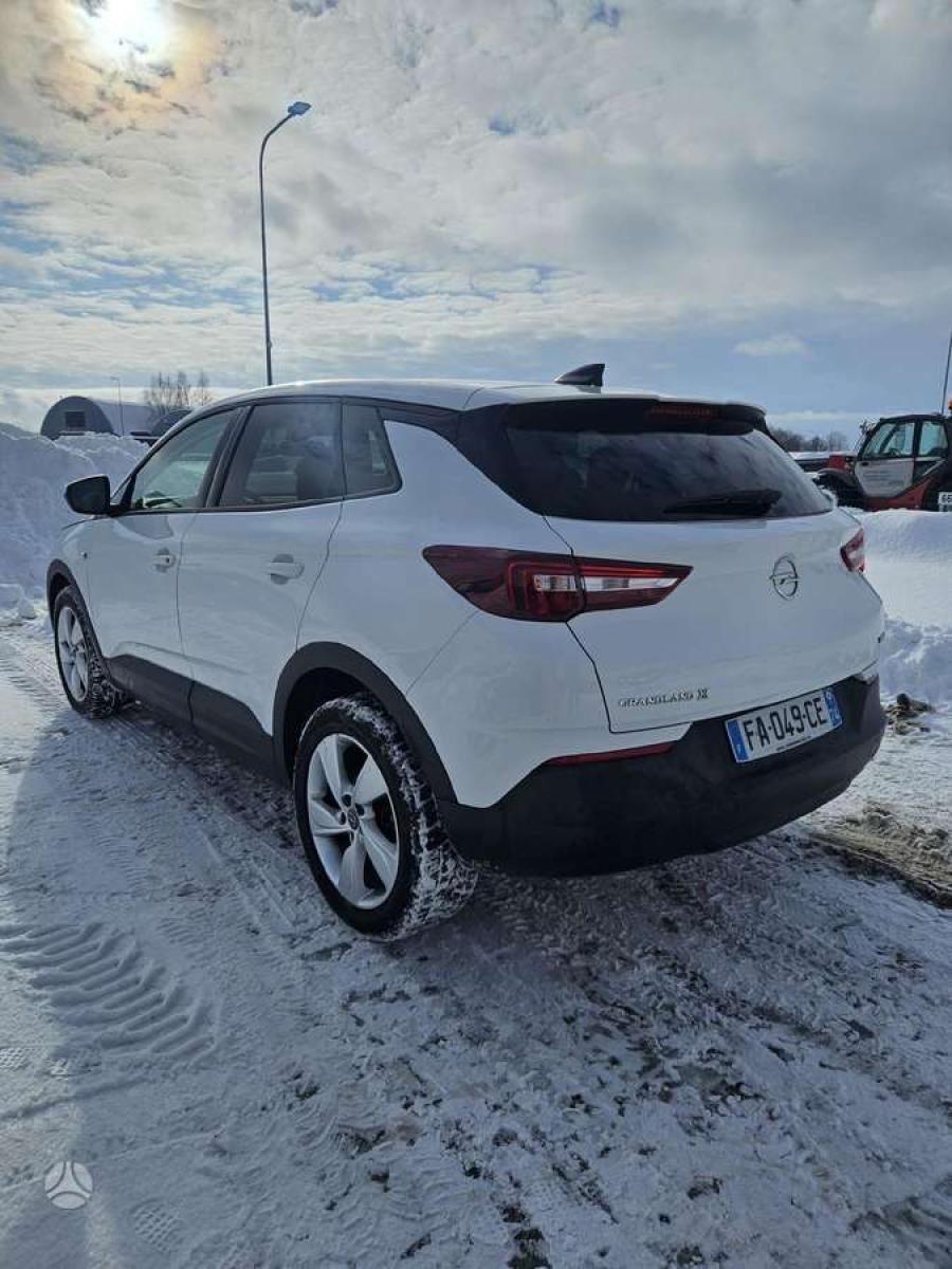 Balts Opel Grandland X 2018 Tauragė, ar dzinēja tilpumu 1.20 L un nobraukumu 104 tūkst. km par 7800 €, foto 6 vietnē AUTOMOTO.COM.LV