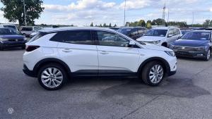 White Opel Grandland X 2018 in Marijampole, with an engine capacity of 1.60 L and mileage of 180 thousand km for 11000 €, photo 3 on AUTOMOTO.COM.LV