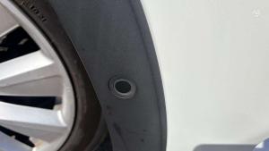 White Opel Grandland X 2018 in Marijampole, with an engine capacity of 1.60 L and mileage of 180 thousand km for 11000 €, photo 17 on AUTOMOTO.COM.LV