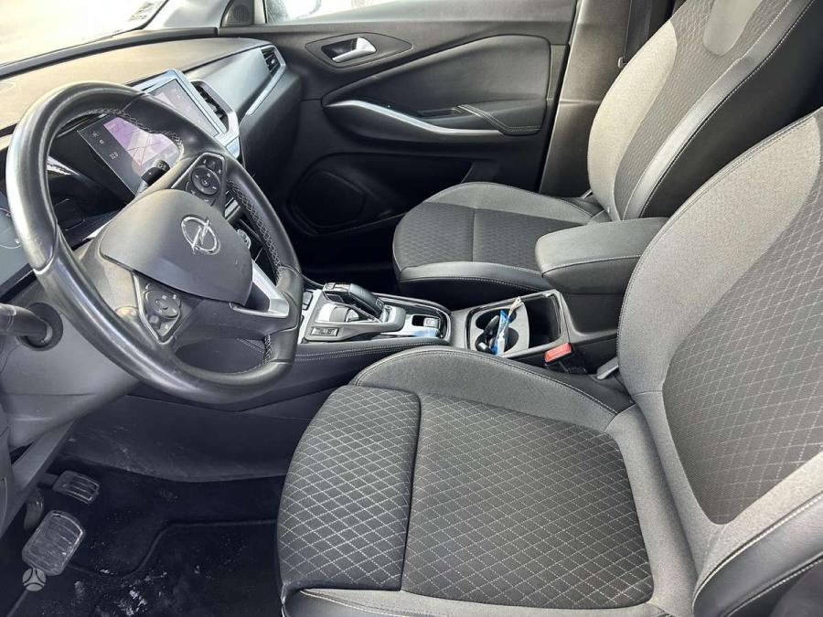 Balts Opel Grandland X 2022 Tauragė, ar dzinēja tilpumu 1.50 L un nobraukumu 131 tūkst. km par 13000 €, foto 3 vietnē AUTOMOTO.COM.LV