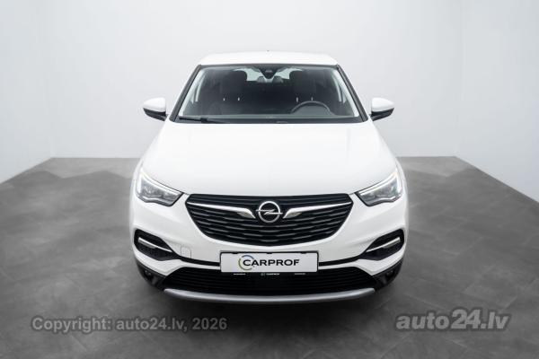 White Opel Grandland X 2018 in Tallinn, with an engine capacity of 1.60 L and mileage of 200 thousand km for 9999 €, photo 3 on AUTOMOTO.COM.LV