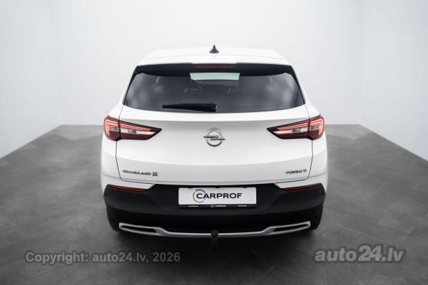 White Opel Grandland X 2018 in Tallinn, with an engine capacity of 1.60 L and mileage of 200 thousand km for 9999 €, photo 7 on AUTOMOTO.COM.LV