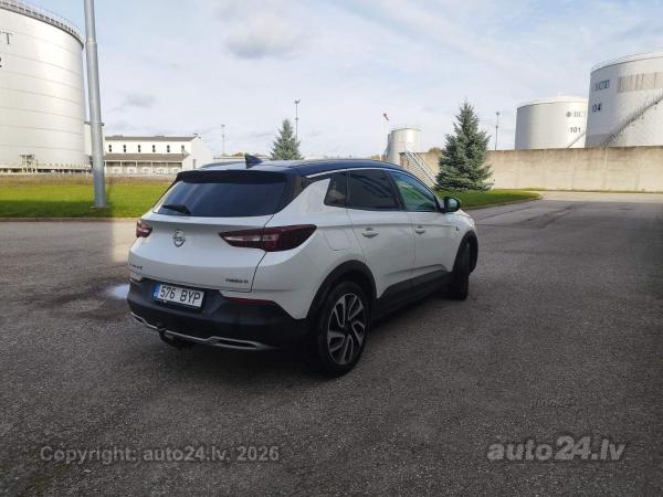 Белый Опель Grandland X 2018 в Нарва, объемом двигателя 2.00 л и пробегом 137 тыс. км за 12900 €, фото 4 на AUTOMOTO.COM.LV