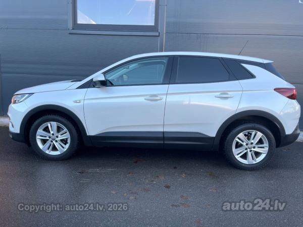 White Opel Grandland X 2019 in Kuressaare, with an engine capacity of 1.20 L and mileage of 91 thousand km for 13390 €, photo 8 on AUTOMOTO.COM.LV