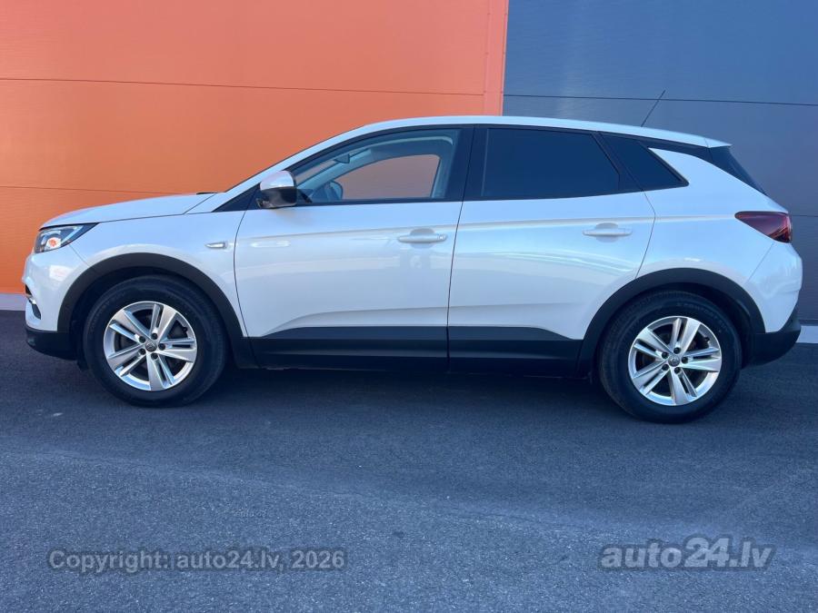 White Opel Grandland X 2019 in Kuressaare, with an engine capacity of 1.20 L and mileage of 91 thousand km for 13390 €, photo 9 on AUTOMOTO.COM.LV