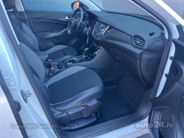 White Opel Grandland X 2019 in Kuressaare, with an engine capacity of 1.20 L and mileage of 91 thousand km for 13390 €, photo 11 on AUTOMOTO.COM.LV