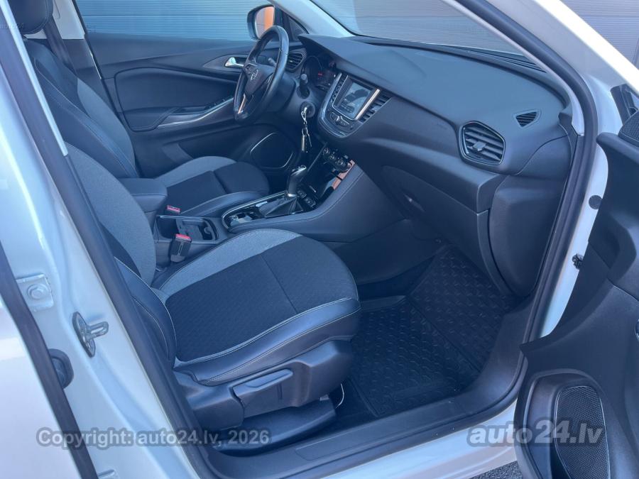 White Opel Grandland X 2019 in Kuressaare, with an engine capacity of 1.20 L and mileage of 91 thousand km for 13390 €, photo 11 on AUTOMOTO.COM.LV