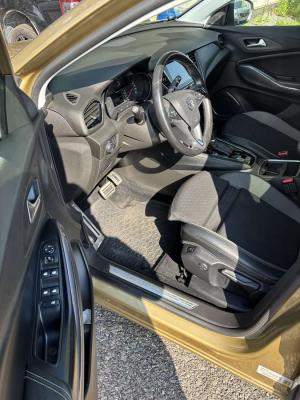 Yellow Opel Grandland X 2018 in Siauliai, with an engine capacity of 1.56 L and mileage of 178 thousand km for 9900 €, photo 10 on AUTOMOTO.COM.LV