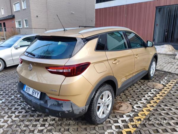 Yellow Opel Grandland X 2018 in Tallinn, with an engine capacity of 1.20 L and mileage of 99 thousand km for 9990 €, photo 5 on AUTOMOTO.COM.LV