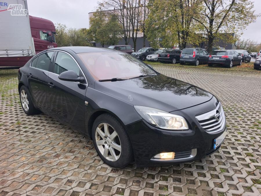Black Opel Insignia 2008 in Vilnius, with an engine capacity of 2.00 L and mileage of 230 thousand km for 1950 €, photo 1 on AUTOMOTO.COM.LV