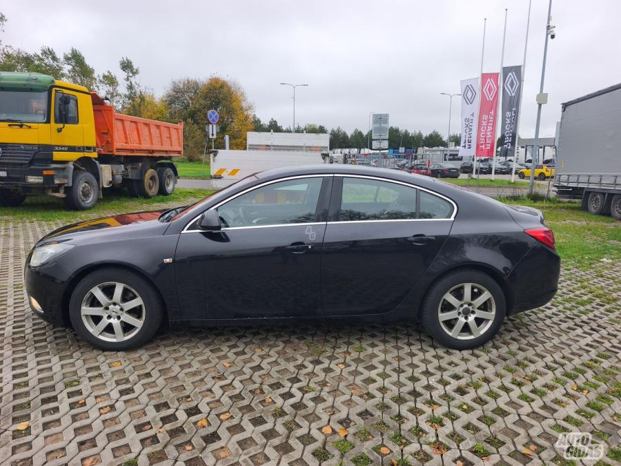 Black Opel Insignia 2008 in Vilnius, with an engine capacity of 2.00 L and mileage of 230 thousand km for 1950 €, photo 9 on AUTOMOTO.COM.LV