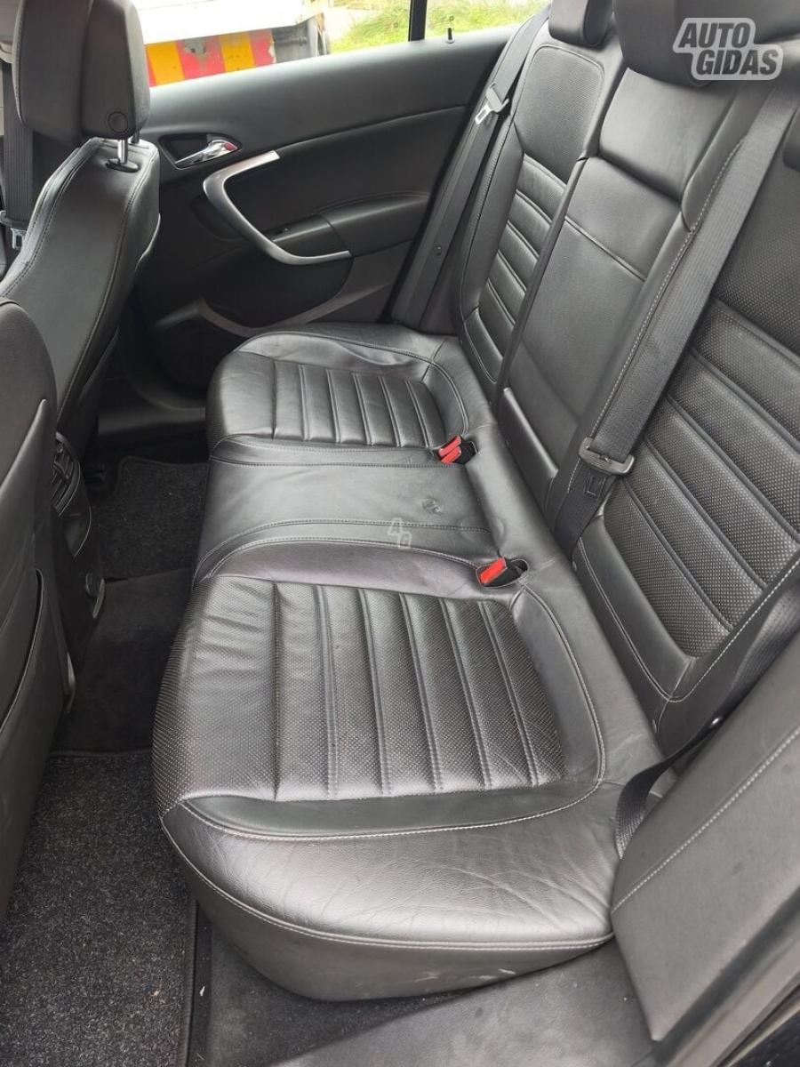 Black Opel Insignia 2008 in Vilnius, with an engine capacity of 2.00 L and mileage of 230 thousand km for 1950 €, photo 12 on AUTOMOTO.COM.LV