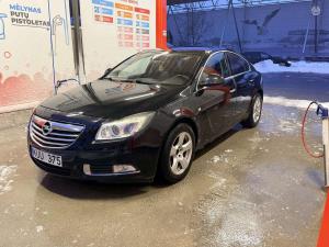 Black Opel Insignia 2009 in Klaipeda, with an engine capacity of 1.96 L and mileage of 352 thousand km for 2650 €, photo  on AUTOMOTO.COM.LV