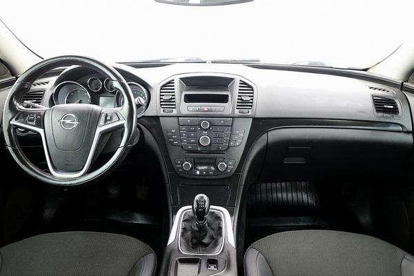 Melns Opel Insignia 2009 Tallina, ar dzinēja tilpumu 2.00 L un nobraukumu 234 tūkst. km par 1999 €, foto 5 vietnē AUTOMOTO.COM.LV