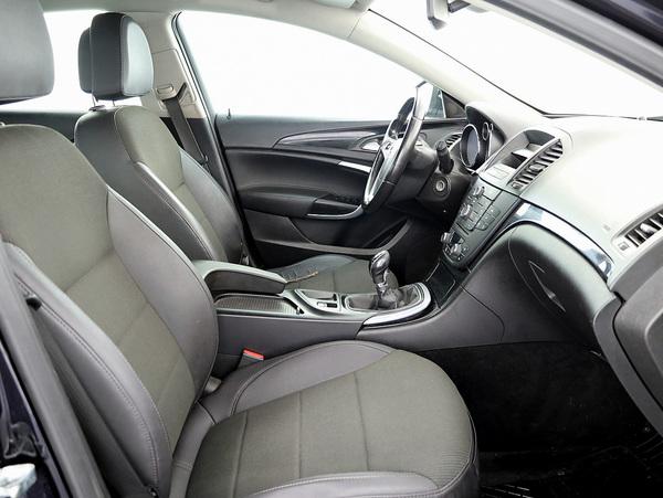 Melns Opel Insignia 2009 Tallina, ar dzinēja tilpumu 2.00 L un nobraukumu 234 tūkst. km par 1999 €, foto 6 vietnē AUTOMOTO.COM.LV