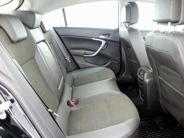 Melns Opel Insignia 2009 Tallina, ar dzinēja tilpumu 2.00 L un nobraukumu 234 tūkst. km par 1999 €, foto 7 vietnē AUTOMOTO.COM.LV