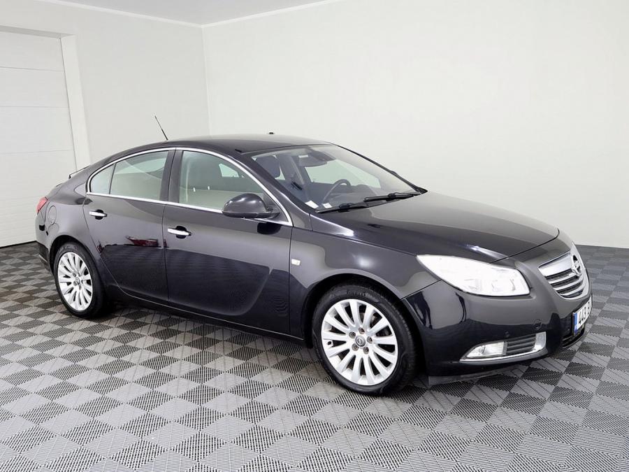 Black Opel Insignia 2009 in Tallinn, with an engine capacity of 2.00 L and mileage of 234 thousand km for 1999 €, photo 10 on AUTOMOTO.COM.LV