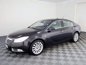 Black Opel Insignia 2009 in Tallinn, with an engine capacity of 2.00 L and mileage of 234 thousand km for 1999 €, photo 11 on AUTOMOTO.COM.LV