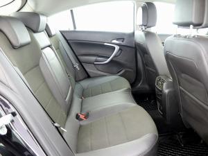 Black Opel Insignia 2009 in Tallinn, with an engine capacity of 2.00 L and mileage of 234 thousand km for 1999 €, photo 16 on AUTOMOTO.COM.LV