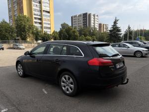 Black Opel Insignia 2009 in Alytus, with an engine capacity of 2.00 L and mileage of 310 thousand km for 1950 €, photo 5 on AUTOMOTO.COM.LV