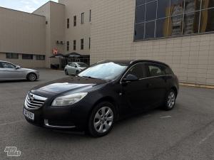 Black Opel Insignia 2009 in Alytus, with an engine capacity of 2.00 L and mileage of 310 thousand km for 1950 €, photo 7 on AUTOMOTO.COM.LV