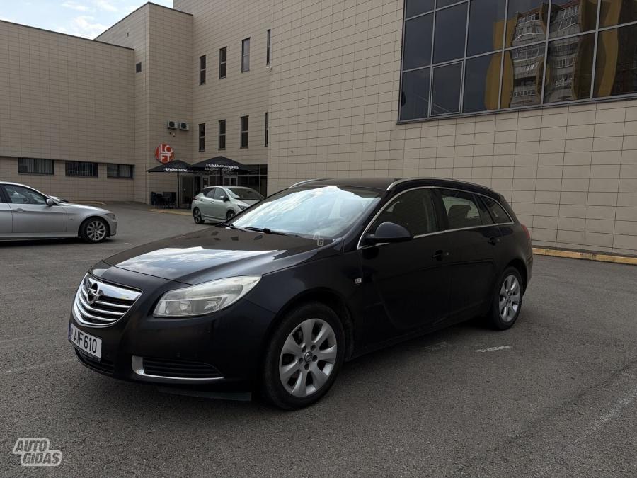Black Opel Insignia 2009 in Alytus, with an engine capacity of 2.00 L and mileage of 310 thousand km for 1950 €, photo 7 on AUTOMOTO.COM.LV