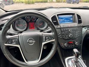 Black Opel Insignia 2009 in Riga, with an engine capacity of 2.00 L and mileage of 283 thousand km for 1300 €, photo 8 on AUTOMOTO.COM.LV