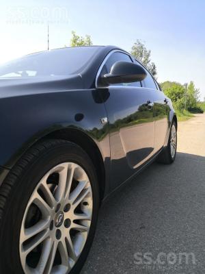Melns Opel Insignia 2010 Rīga, ar dzinēja tilpumu 2.00 L un nobraukumu 295 tūkst. km par 2700 €, foto 5 vietnē AUTOMOTO.COM.LV