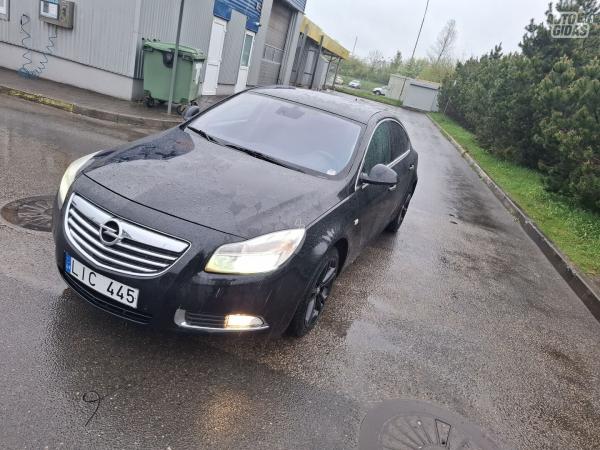 Black Opel Insignia 2010 in Klaipeda, with an engine capacity of 2.00 L and mileage of 230 thousand km for 2900 €, photo 3 on AUTOMOTO.COM.LV