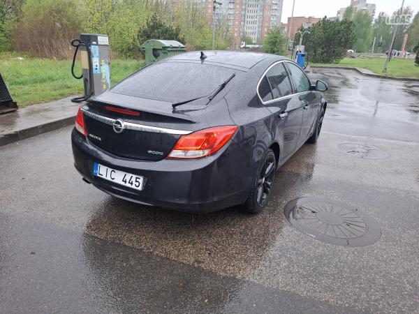 Black Opel Insignia 2010 in Klaipeda, with an engine capacity of 2.00 L and mileage of 230 thousand km for 2900 €, photo 8 on AUTOMOTO.COM.LV