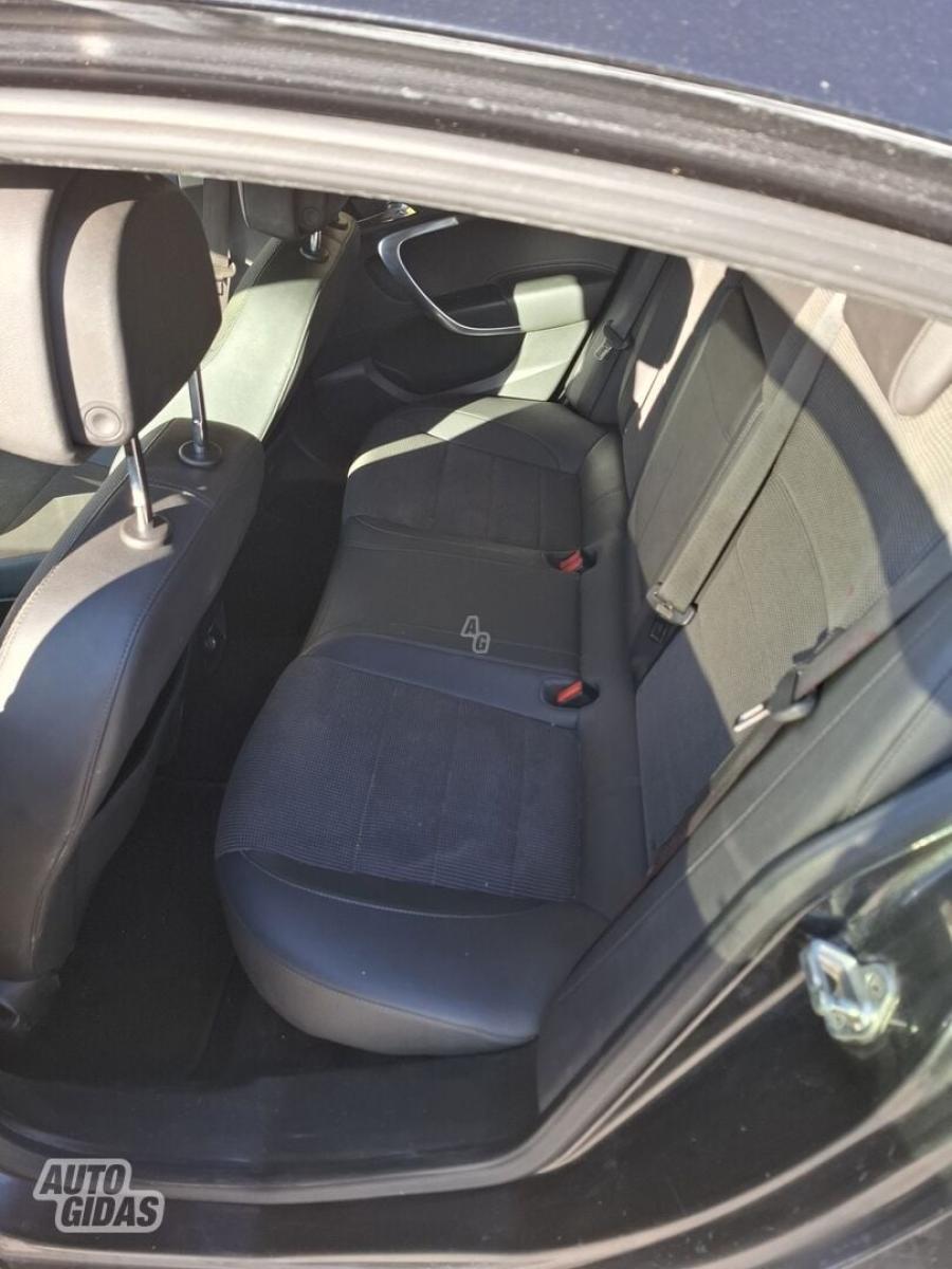 Melns Opel Insignia 2010 Klaipėda, ar dzinēja tilpumu 2.00 L un nobraukumu 230 tūkst. km par 2900 €, foto 16 vietnē AUTOMOTO.COM.LV