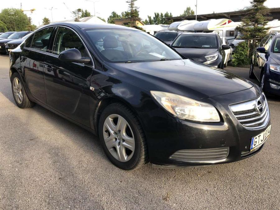 Melns Opel Insignia 2010 Klaipėda, ar dzinēja tilpumu 1.96 L un nobraukumu 367 tūkst. km par 2150 €, foto 1 vietnē AUTOMOTO.COM.LV