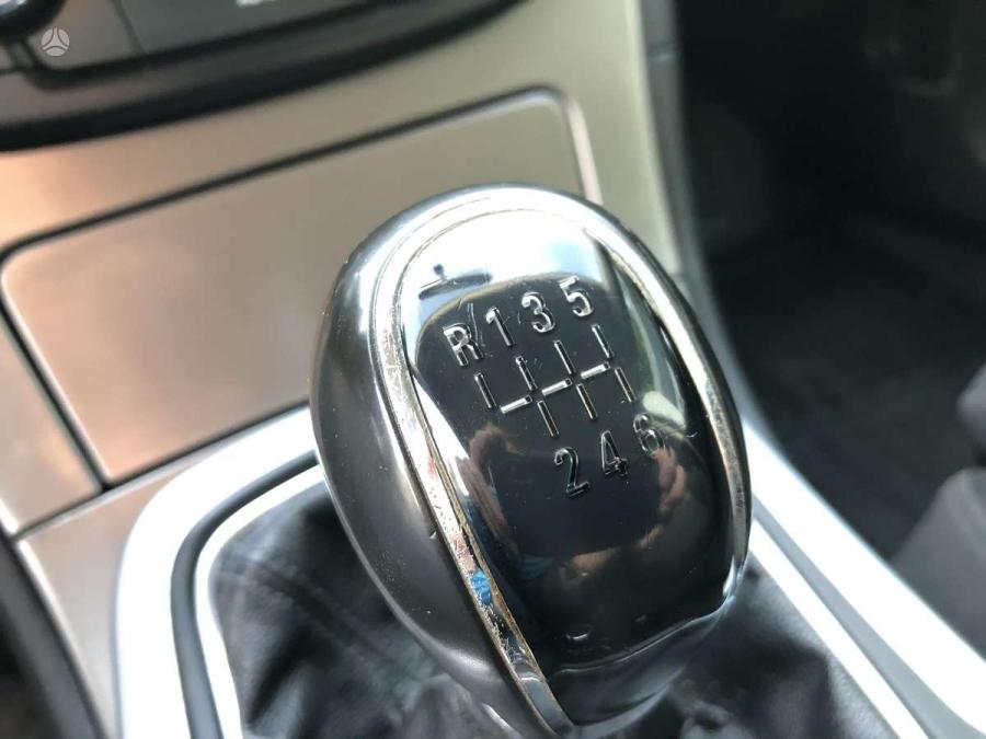 Melns Opel Insignia 2010 Klaipėda, ar dzinēja tilpumu 1.96 L un nobraukumu 367 tūkst. km par 2150 €, foto 13 vietnē AUTOMOTO.COM.LV