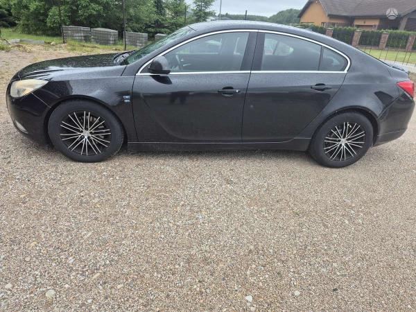 Melns Opel Insignia 2010 Šalčininkai, ar dzinēja tilpumu 1.96 L un nobraukumu 330 tūkst. km par 2500 €, foto 9 vietnē AUTOMOTO.COM.LV