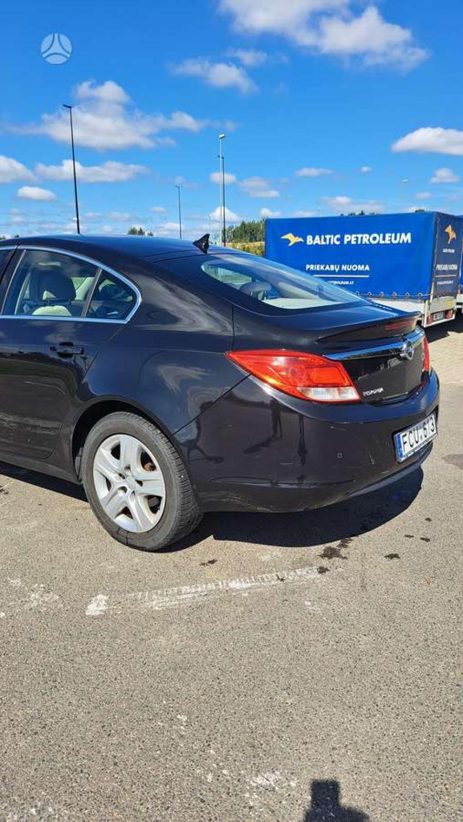 Black Opel Insignia 2010 in Vilnius, with an engine capacity of 1.96 L and mileage of 186 thousand km for 2300 €, photo 3 on AUTOMOTO.COM.LV