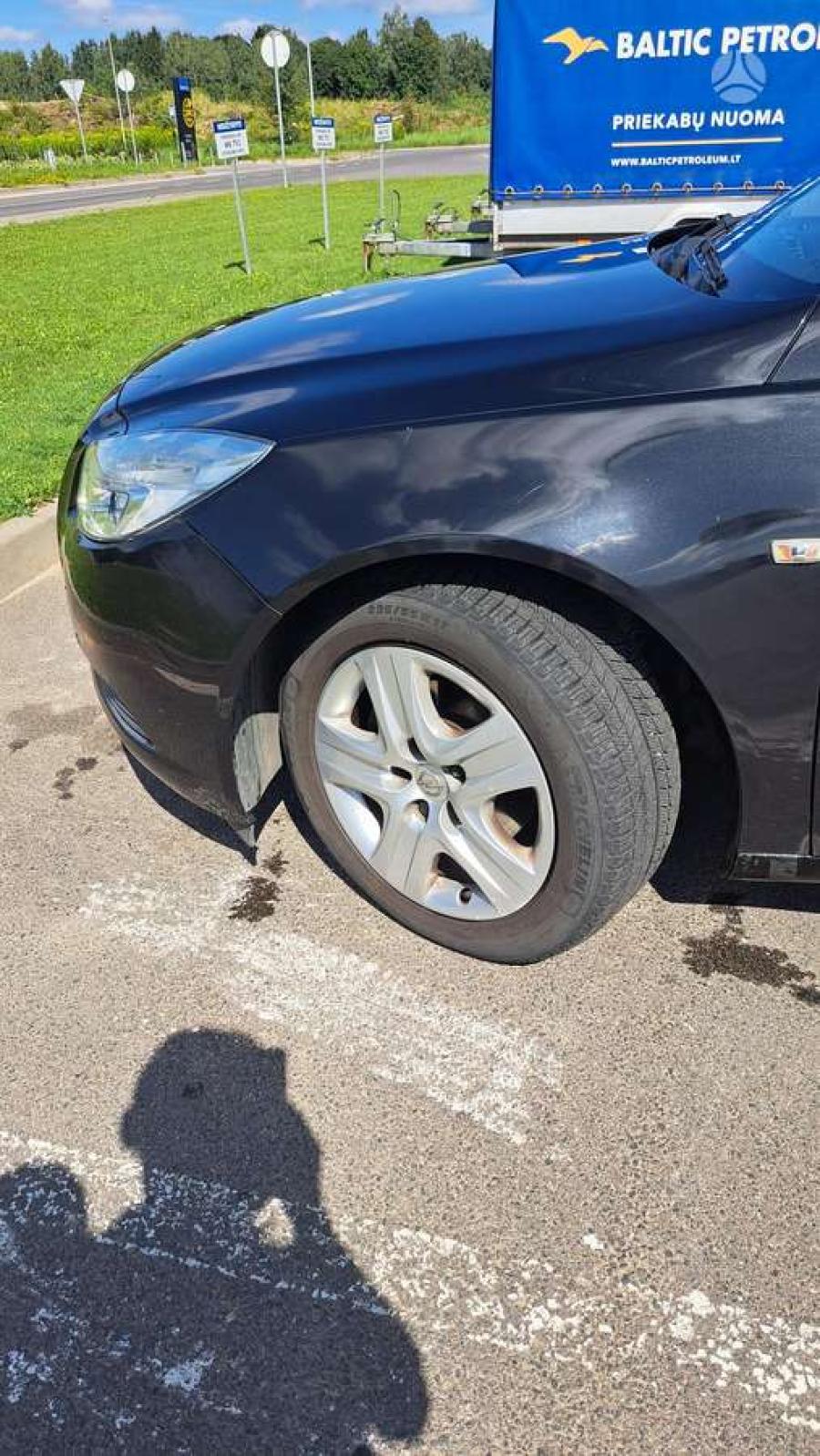 Black Opel Insignia 2010 in Vilnius, with an engine capacity of 1.96 L and mileage of 186 thousand km for 2300 €, photo 8 on AUTOMOTO.COM.LV