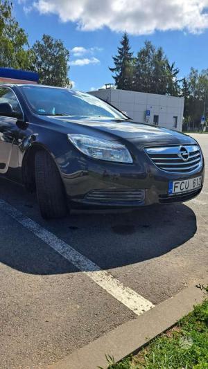 Black Opel Insignia 2010 in Vilnius, with an engine capacity of 1.96 L and mileage of 186 thousand km for 2300 €, photo 9 on AUTOMOTO.COM.LV