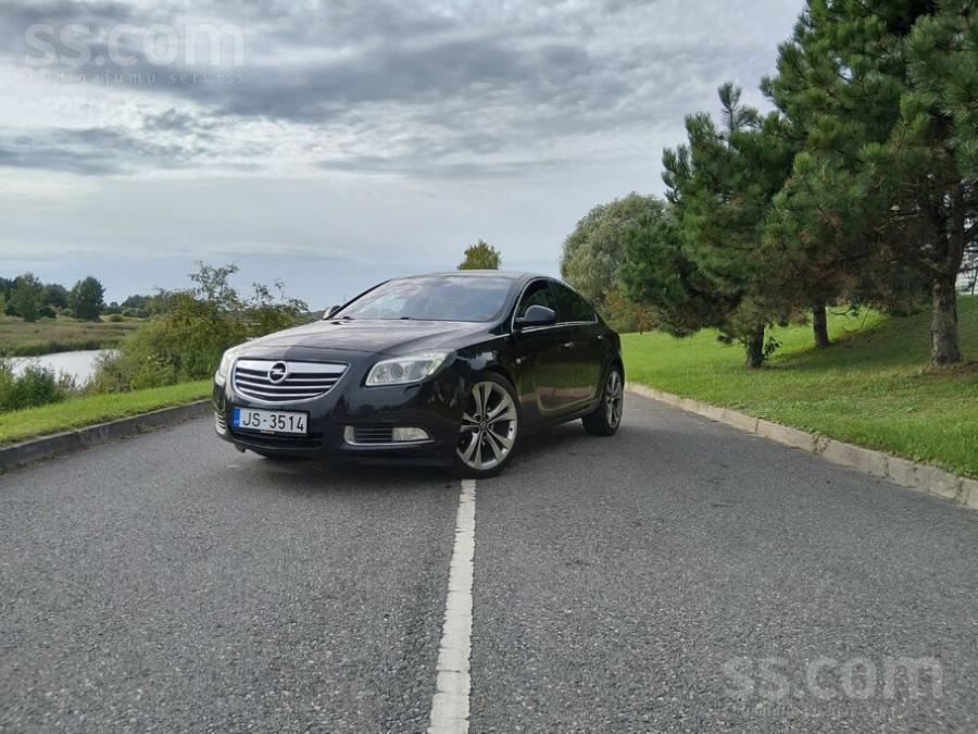Melns Opel Insignia 2010 Ogre, ar dzinēja tilpumu 2.00 L un nobraukumu 379 tūkst. km par 1850 €, foto 1 vietnē AUTOMOTO.COM.LV