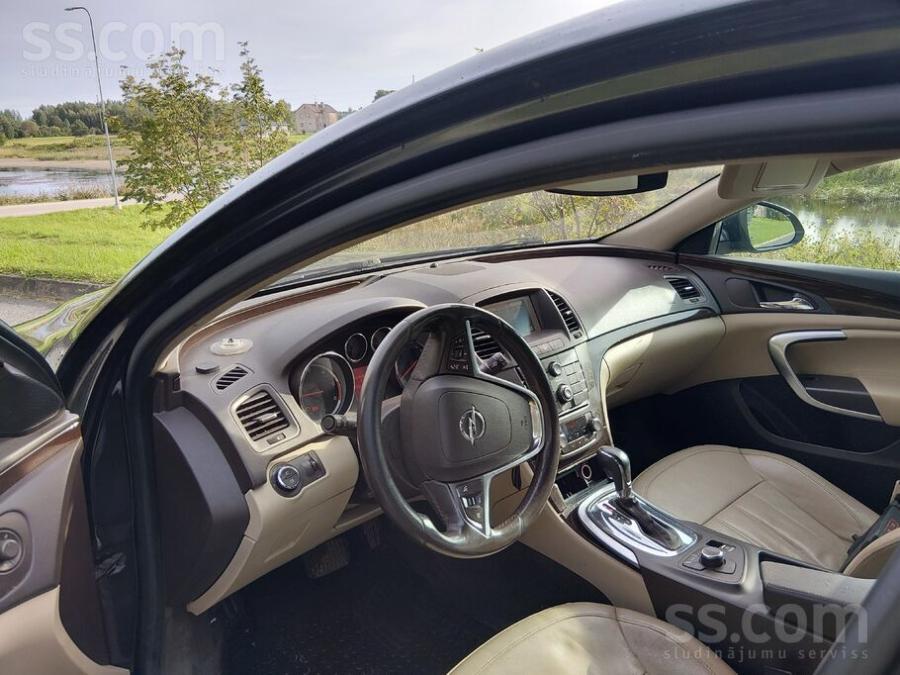 Melns Opel Insignia 2010 Ogre, ar dzinēja tilpumu 2.00 L un nobraukumu 379 tūkst. km par 1850 €, foto 9 vietnē AUTOMOTO.COM.LV