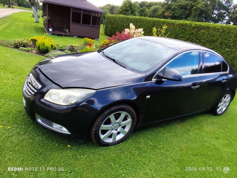 Black Opel Insignia 2010 in Silale, with an engine capacity of 1.96 L and mileage of 268 thousand km for 2750 €, photo 3 on AUTOMOTO.COM.LV