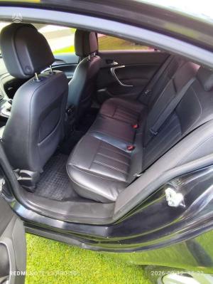 Black Opel Insignia 2010 in Silale, with an engine capacity of 1.96 L and mileage of 268 thousand km for 2750 €, photo 10 on AUTOMOTO.COM.LV